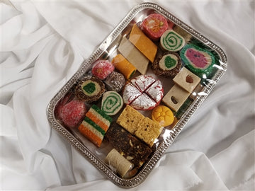 Surati food, Indian Sweets, Diwali snacks, Indian sweets gift box ...